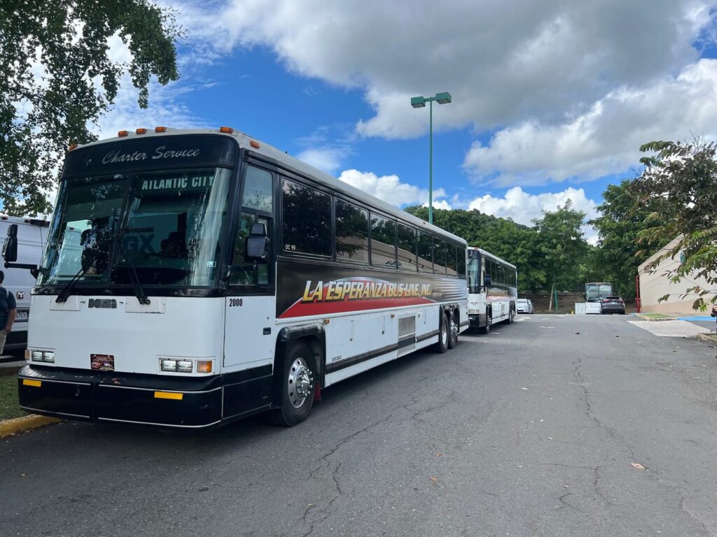 Excursiones y Turismo en PR - La Esperanza Bus Line